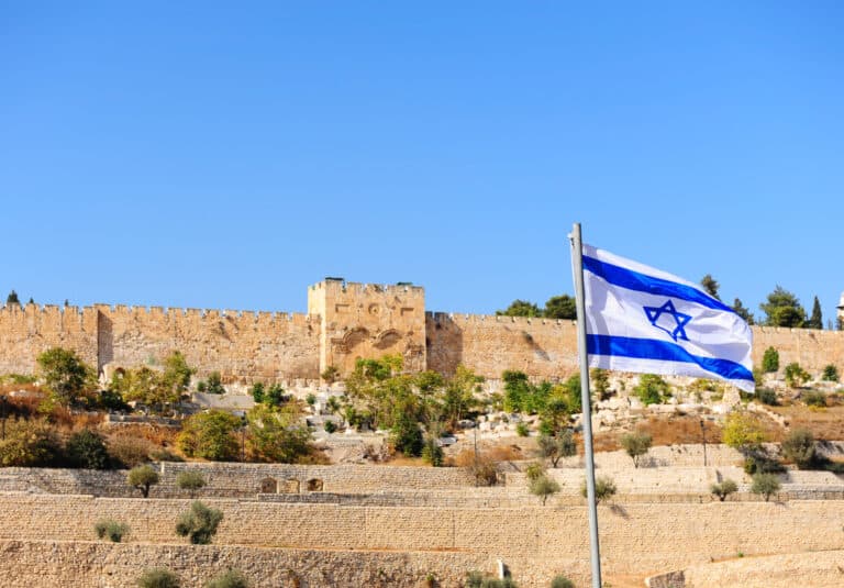 Teach Your Kids about the Holy Land: With Artza box! » Chicken Scratch ...